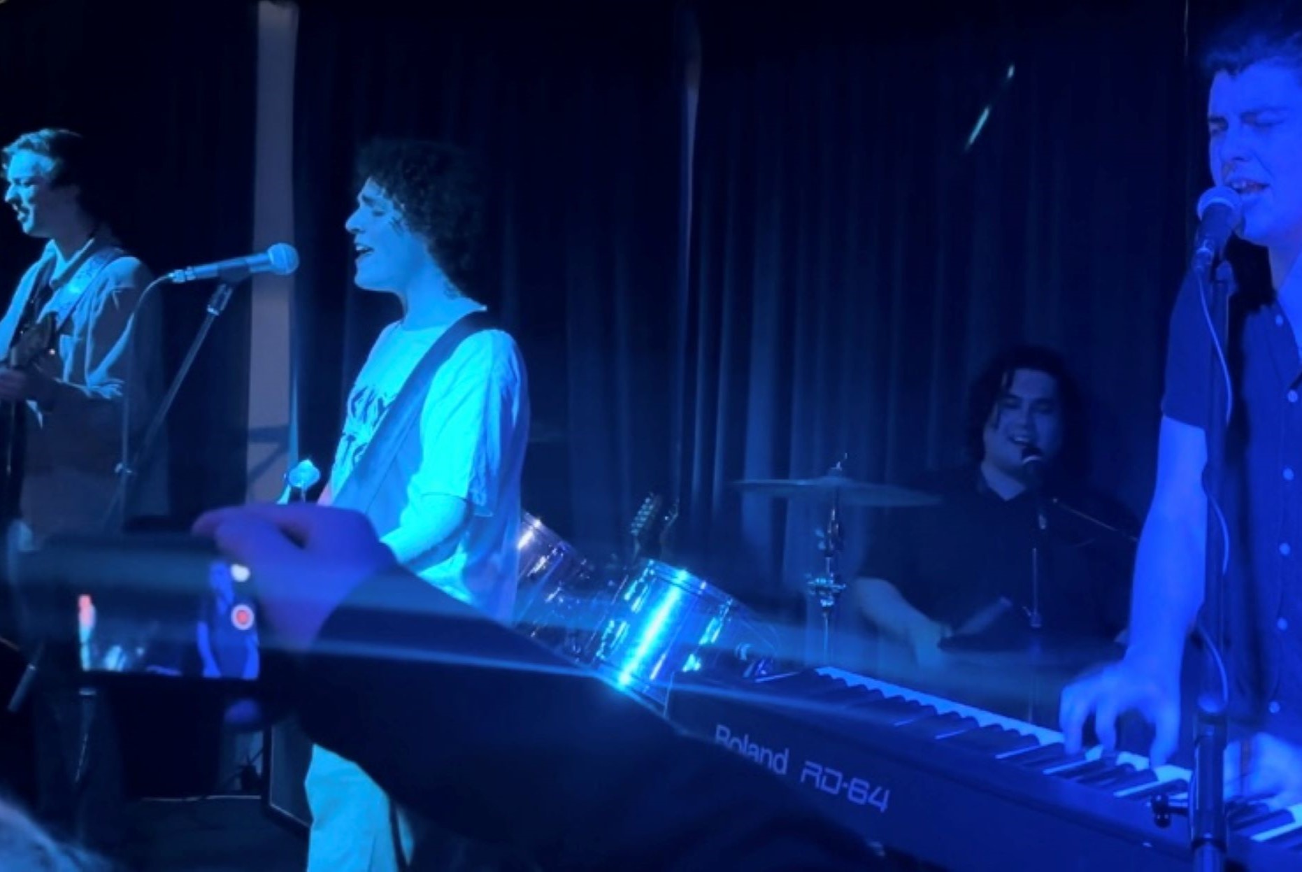 The Musicians - Peninsula Beer Garden